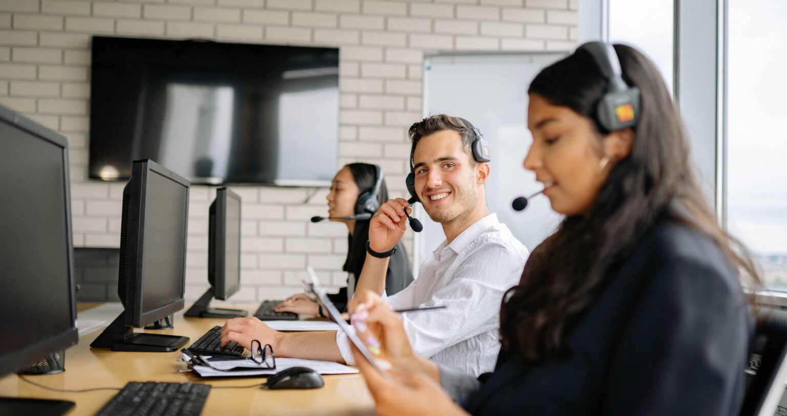 8 Strategies for Enhancing Customer Satisfaction in a Call Center ...