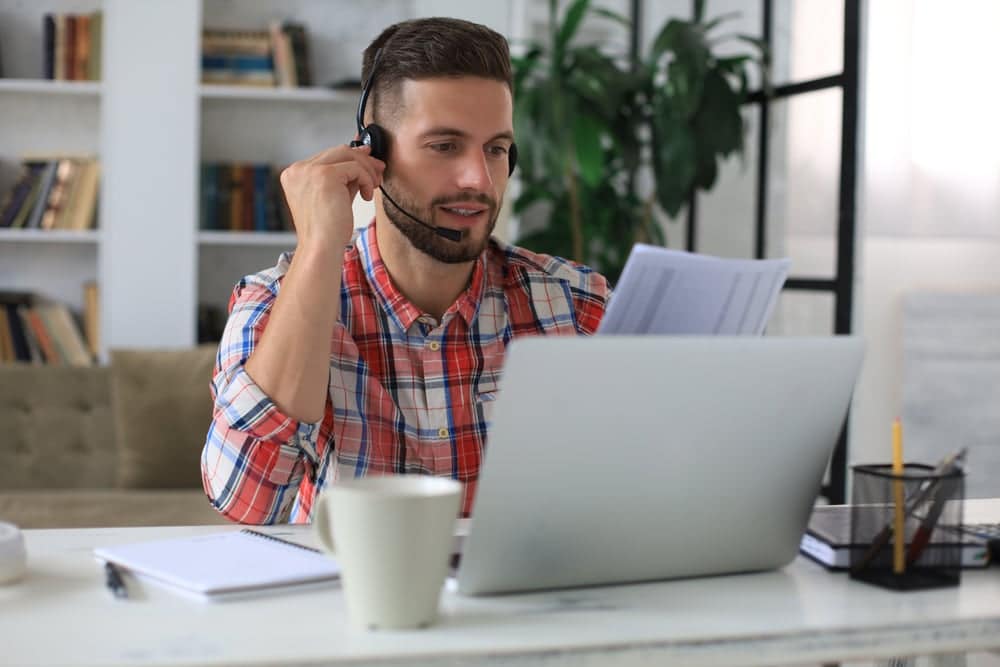 What Factors Should You Consider Choosing Call Center Services ...